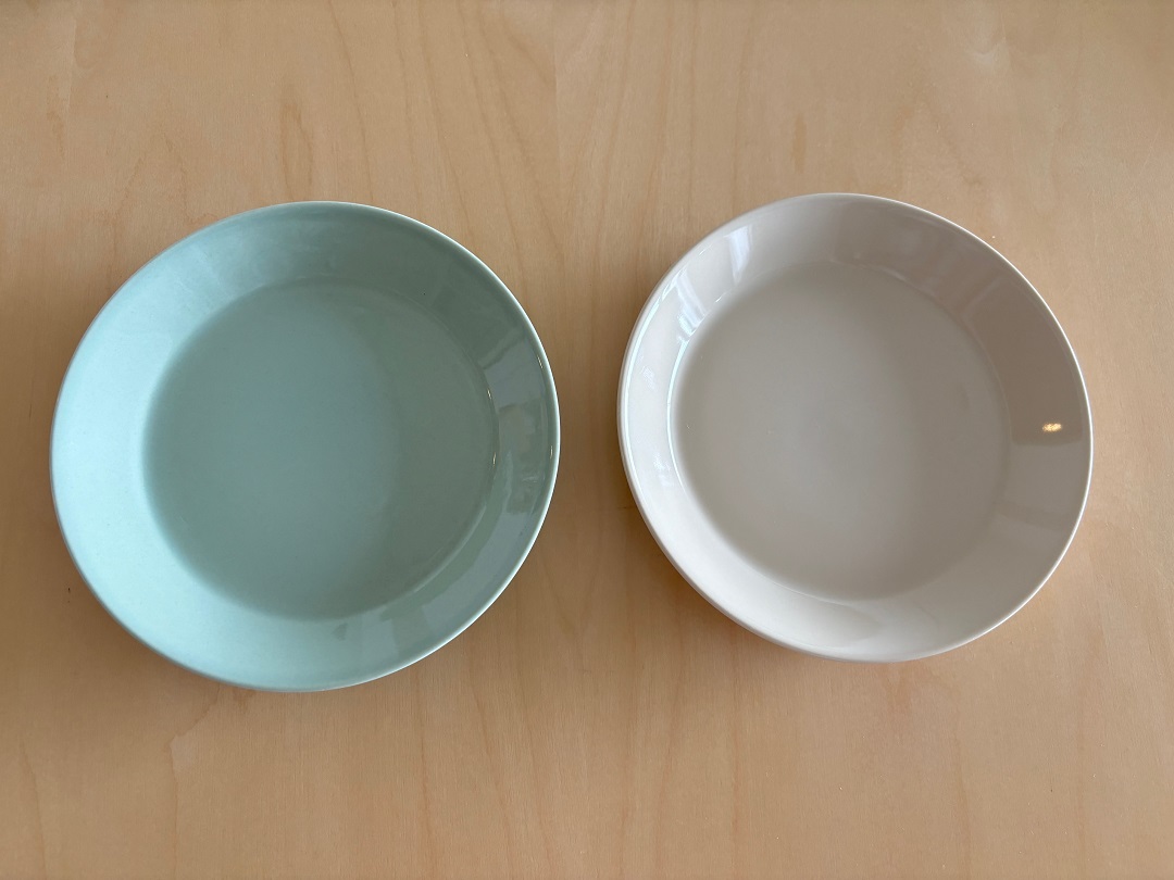 イッタラのティーマ リネンの色を買いました。ティーマは流行関係なく日常的に使えるお皿です | 家と、暮らしのこと。